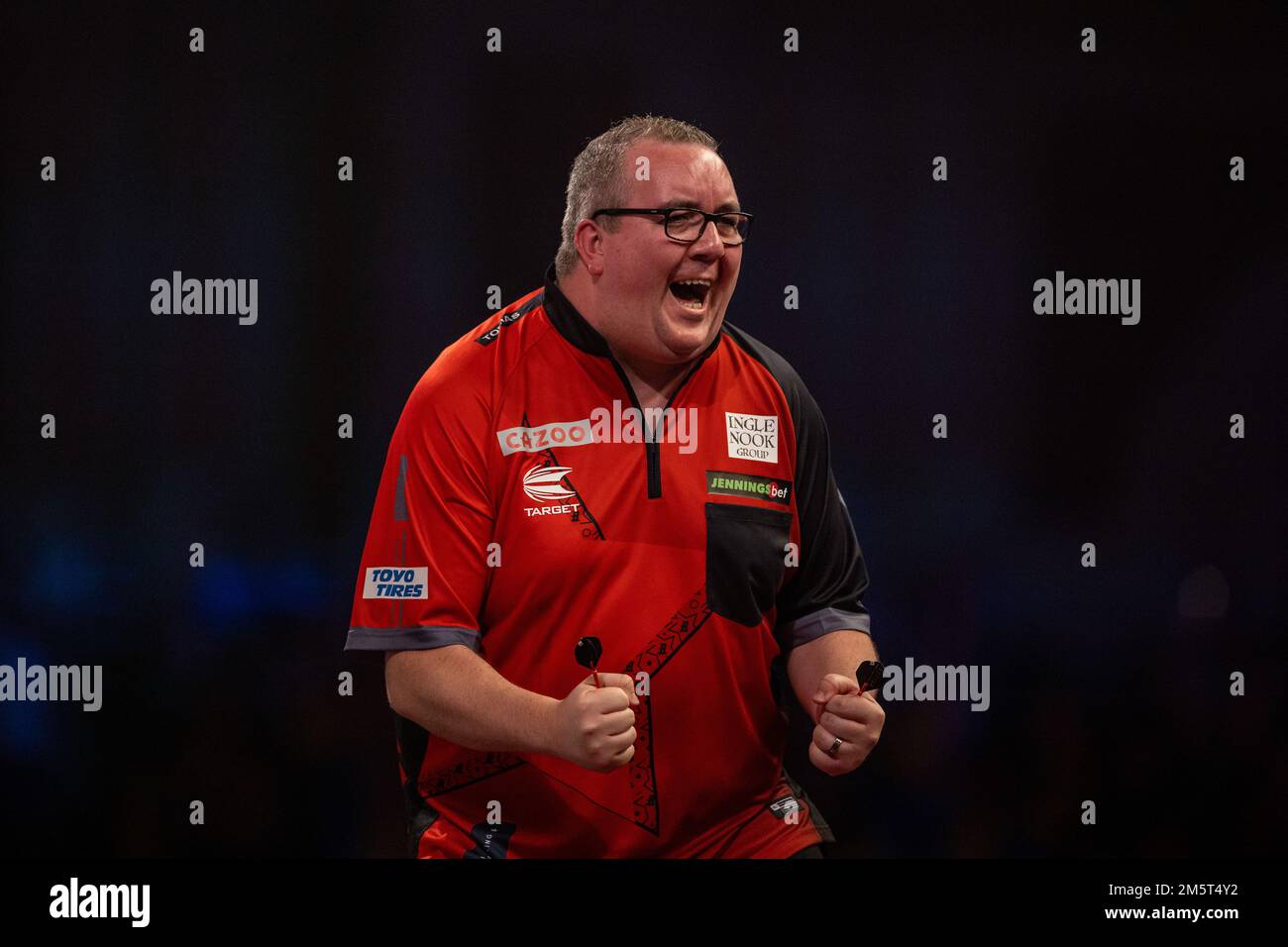 Stephen Bunting celebrates after wining his match against Luke ...