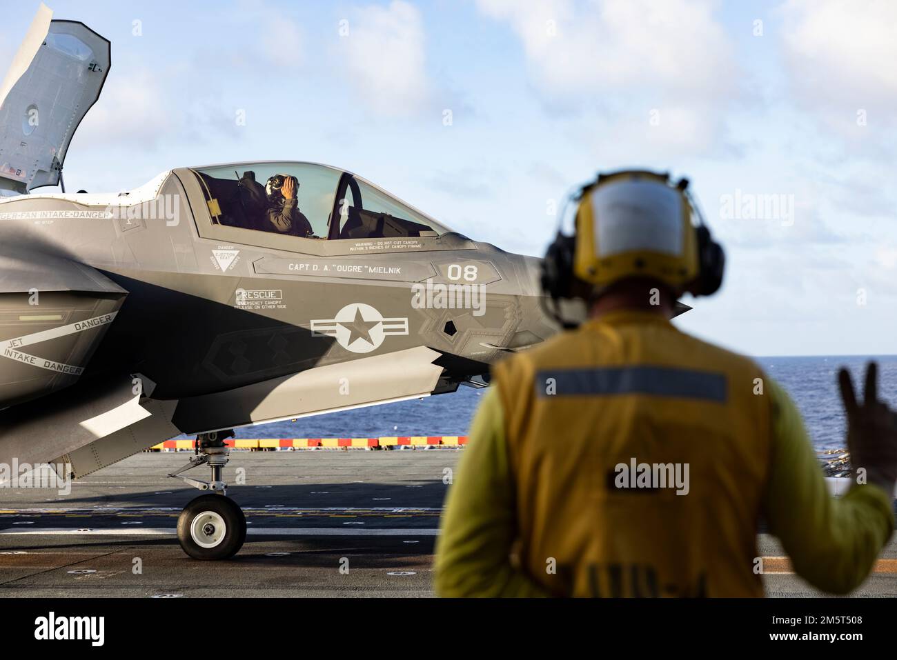 PACIFIC OCEAN (Nov. 26, 2022) - A U.S. Marine Corps pilot with Marine ...