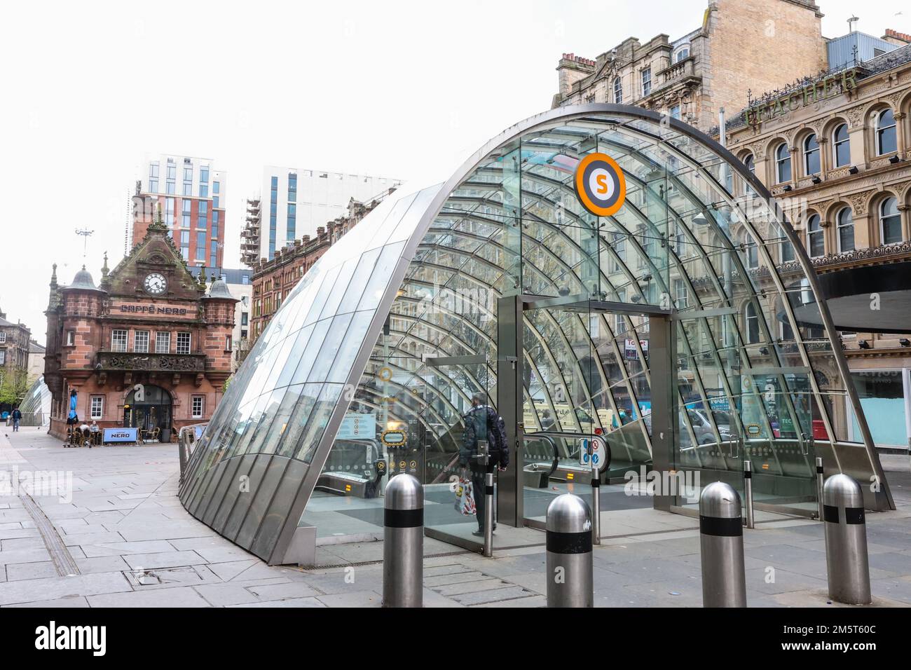 St enoch subway station hi-res stock photography and images - Alamy