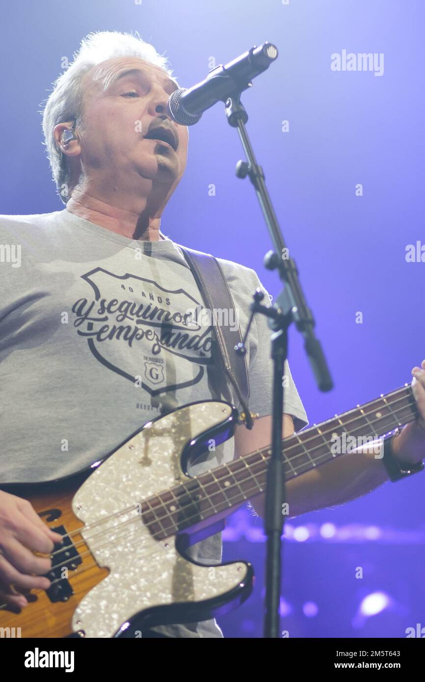 Hombres g concert hi-res stock photography and images - Alamy