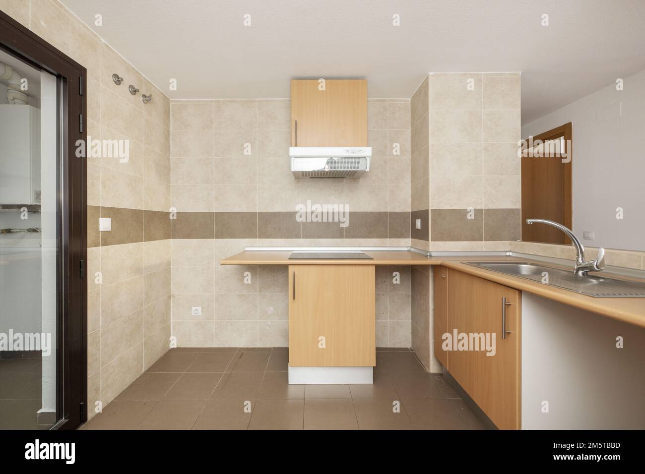 Kitchenette counter hi-res stock photography and images - Alamy