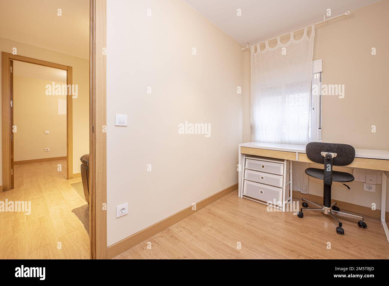 Poor room interior illustration hi-res stock photography and images - Alamy