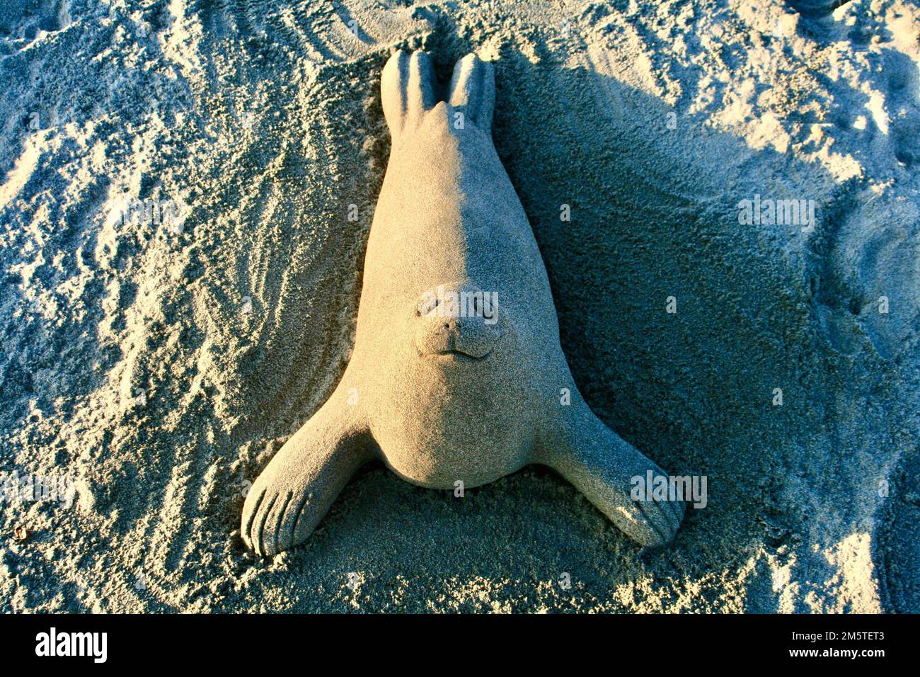 Seal sculptures hi-res stock photography and images - Alamy