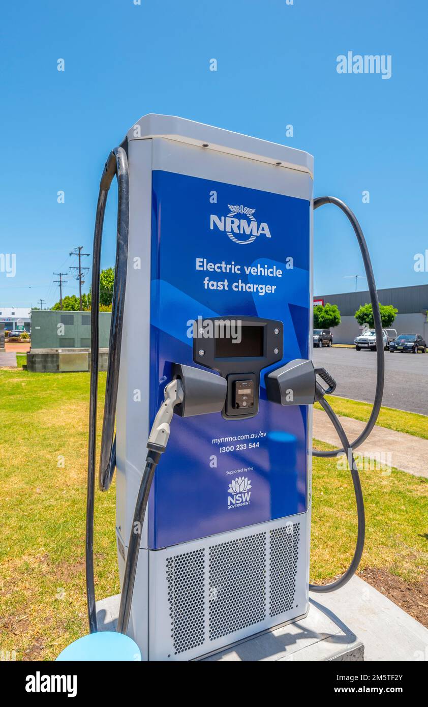 Electric vehicle chargers australia hi-res stock photography and images ...