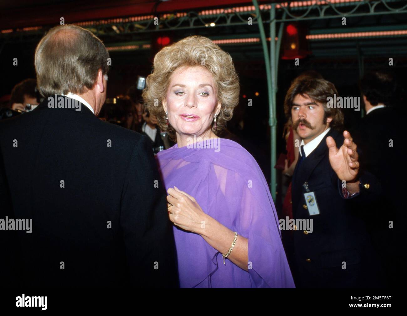 **FILE PHOTO** Barbara Walters Has Passed Away at 93. Barbara Walters ...
