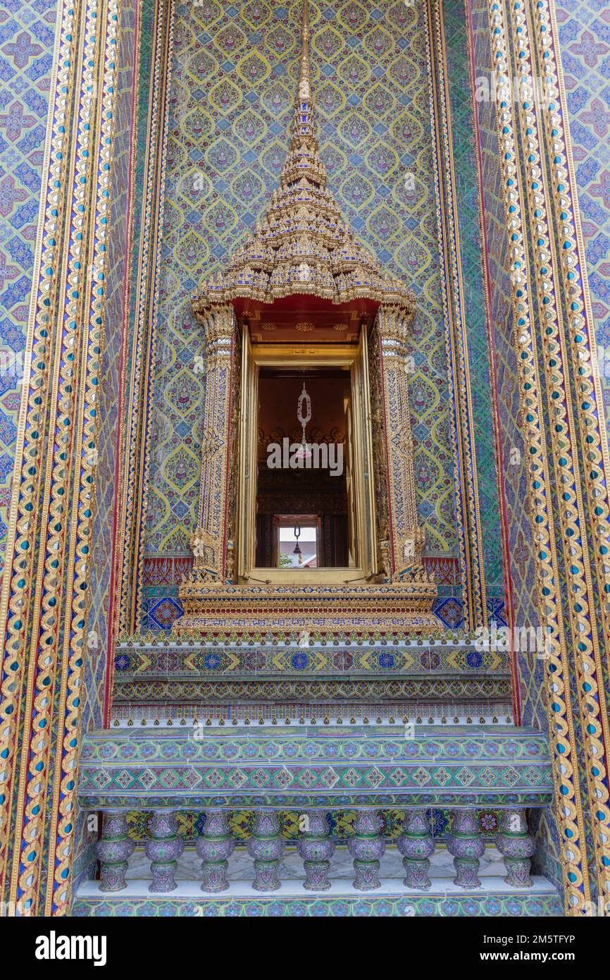 Details of Wat Ratchabophit Sathitmahasimaram Ratchaworawihan, a ...