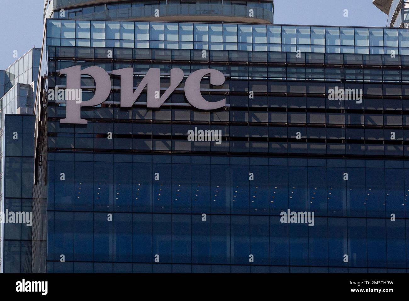 Pwc company logo hi-res stock photography and images - Alamy