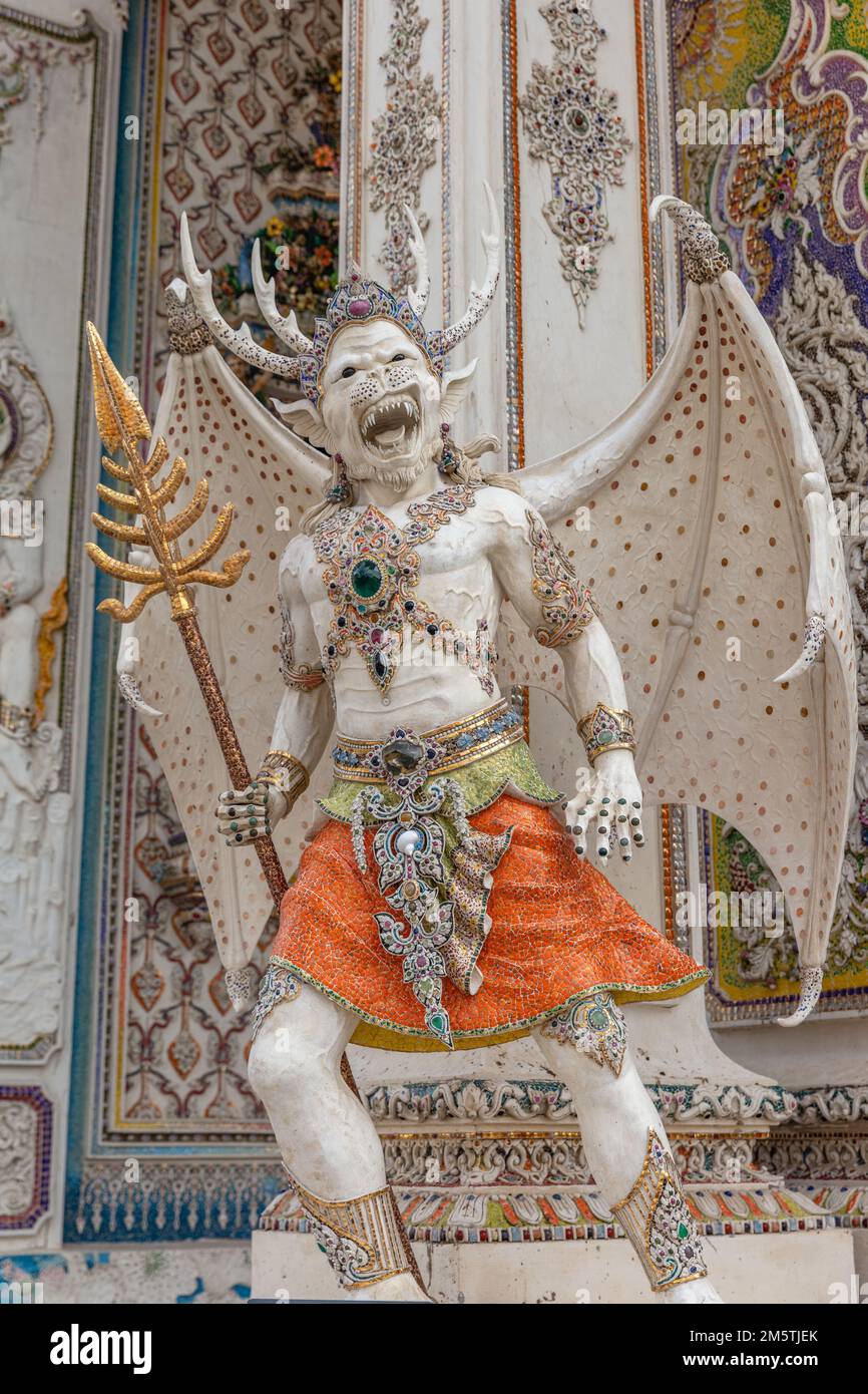 Pariwat temple bangkok hi-res stock photography and images - Alamy