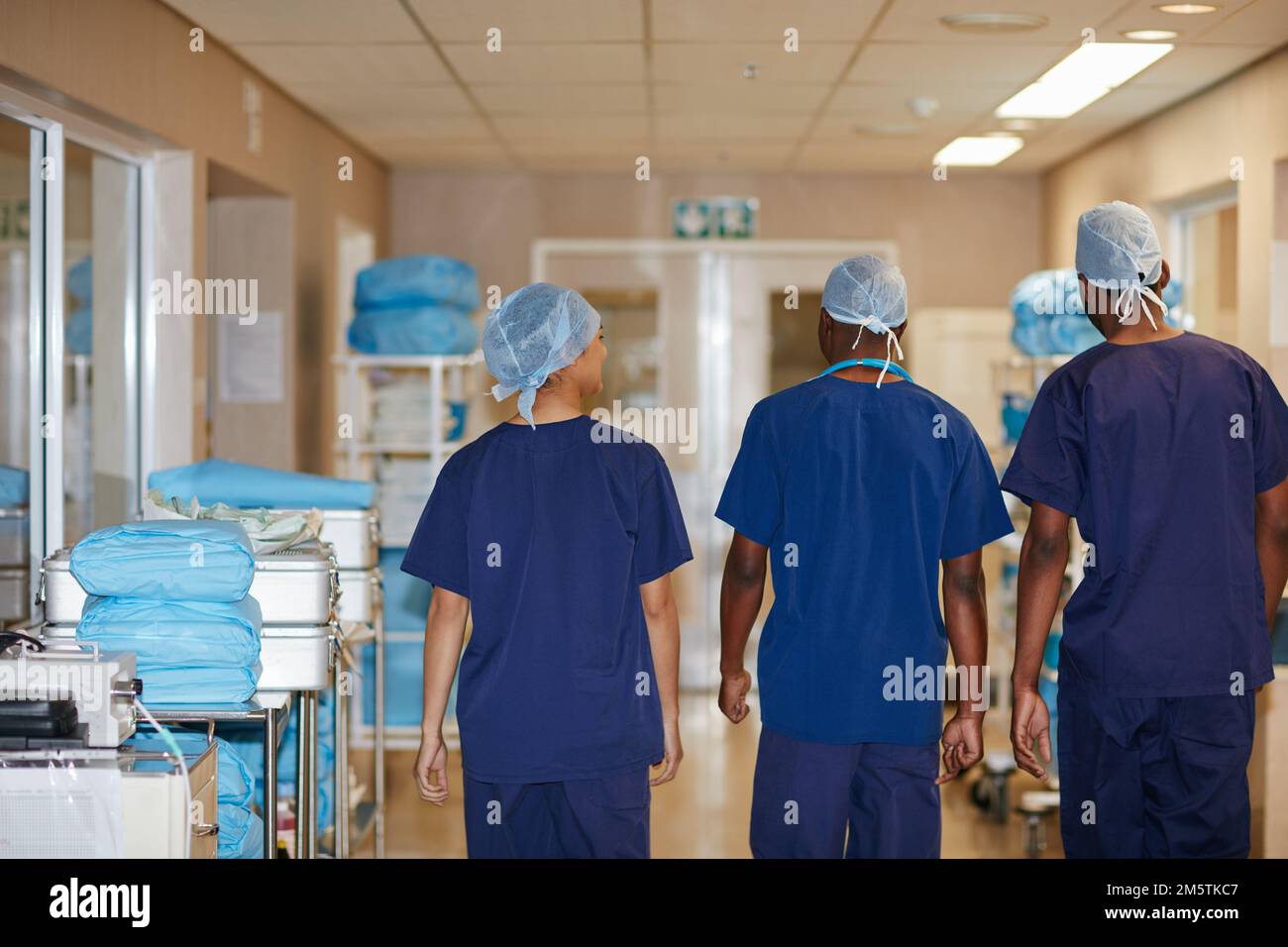 Female medical intern hospital hi-res stock photography and images - Alamy
