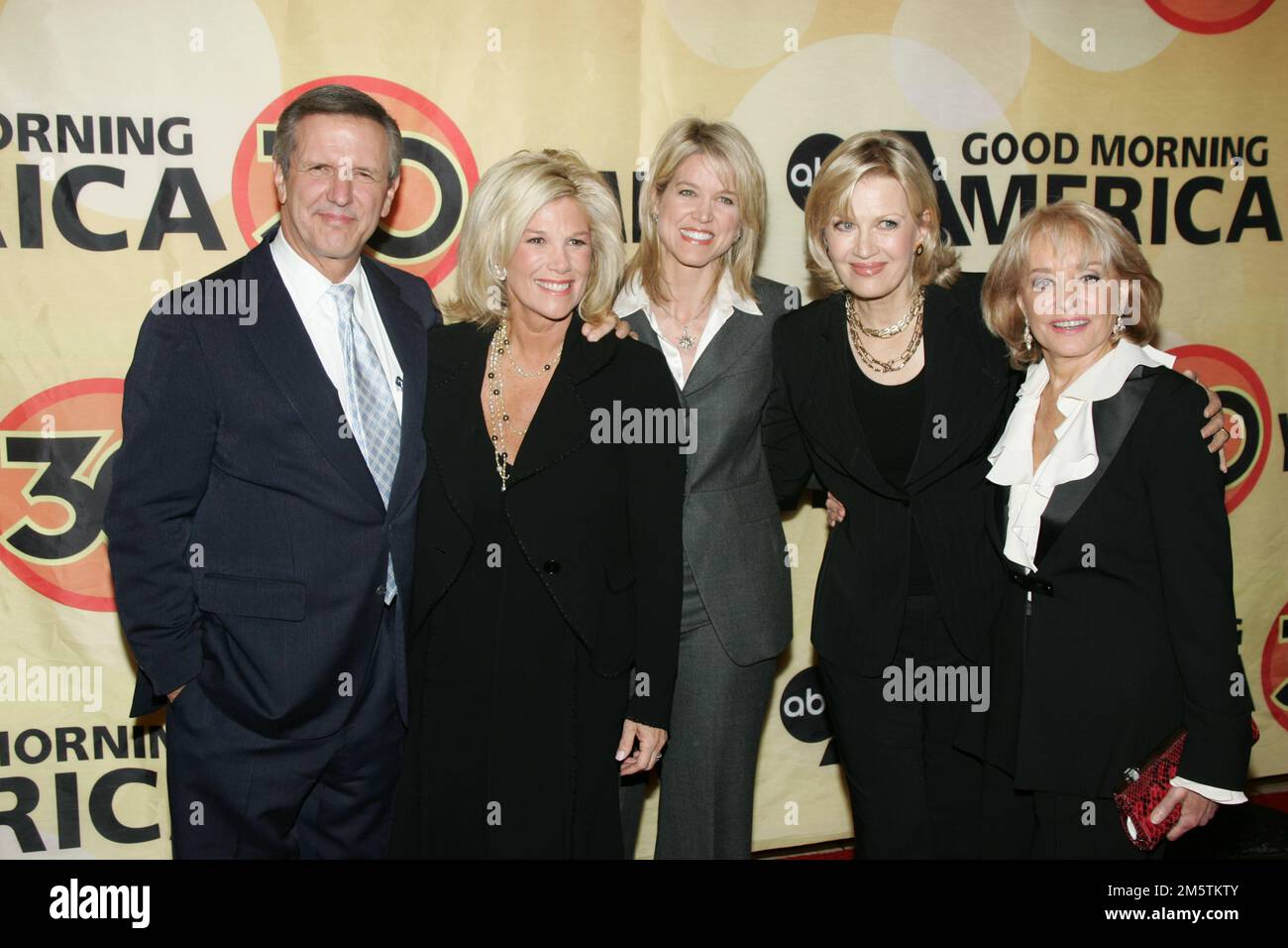 (L-R) Charles Gibson, Joan Lunden, Paula Zahn, Diane Sawyer and Barbara ...
