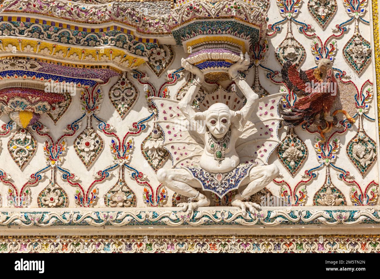 Statues of Wat Pariwat Ratchasongkram - Buddhist temple in Bangkok ...