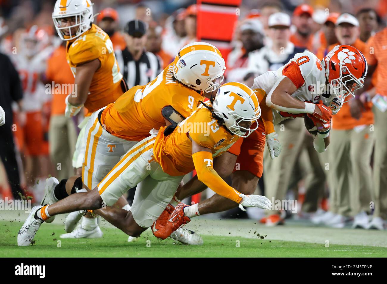 Clemson football 2022 hi-res stock photography and images - Alamy