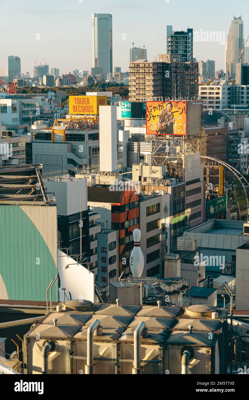 Urban tokyo hi-res stock photography and images - Alamy