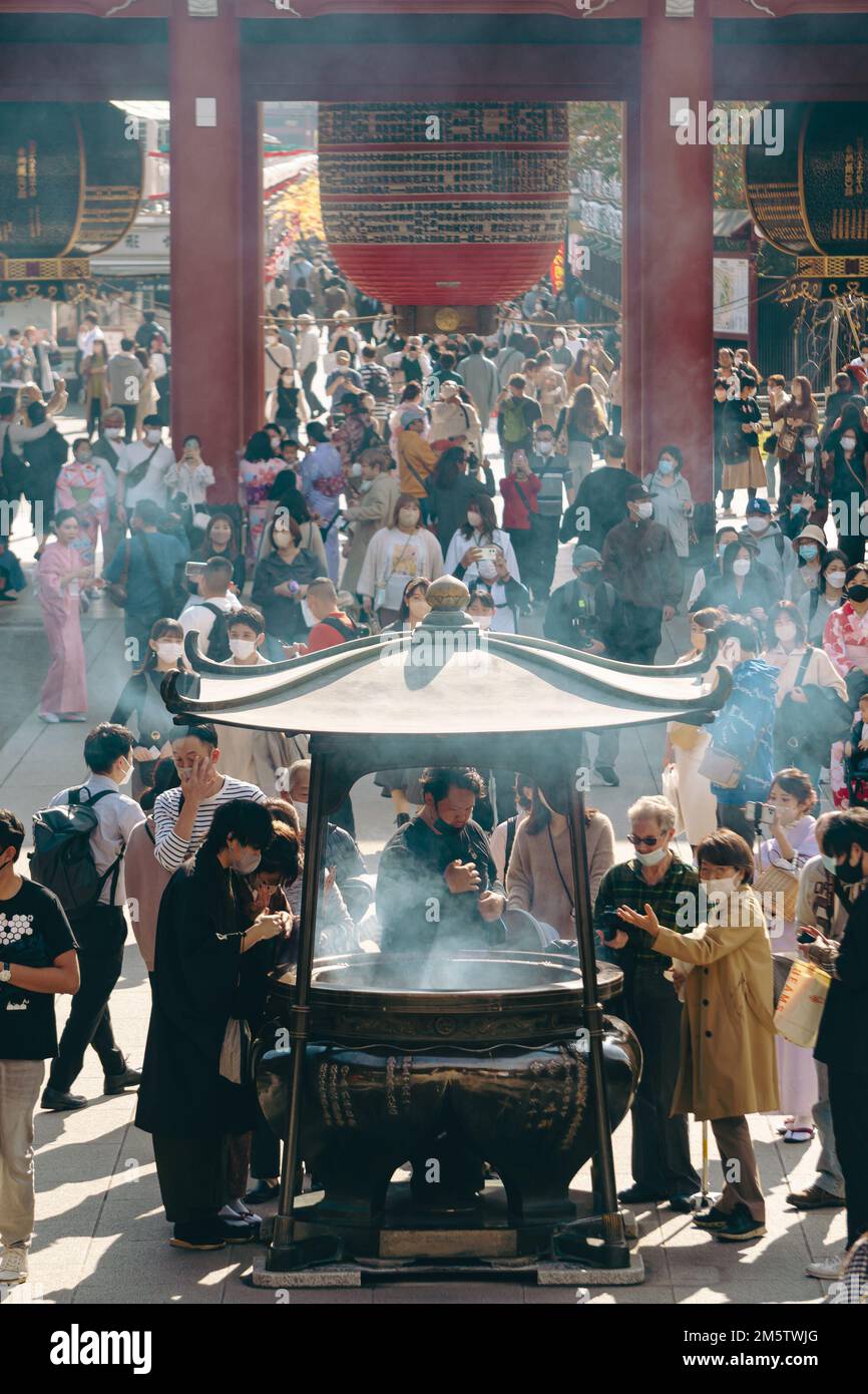 Doing rituals hi-res stock photography and images - Alamy