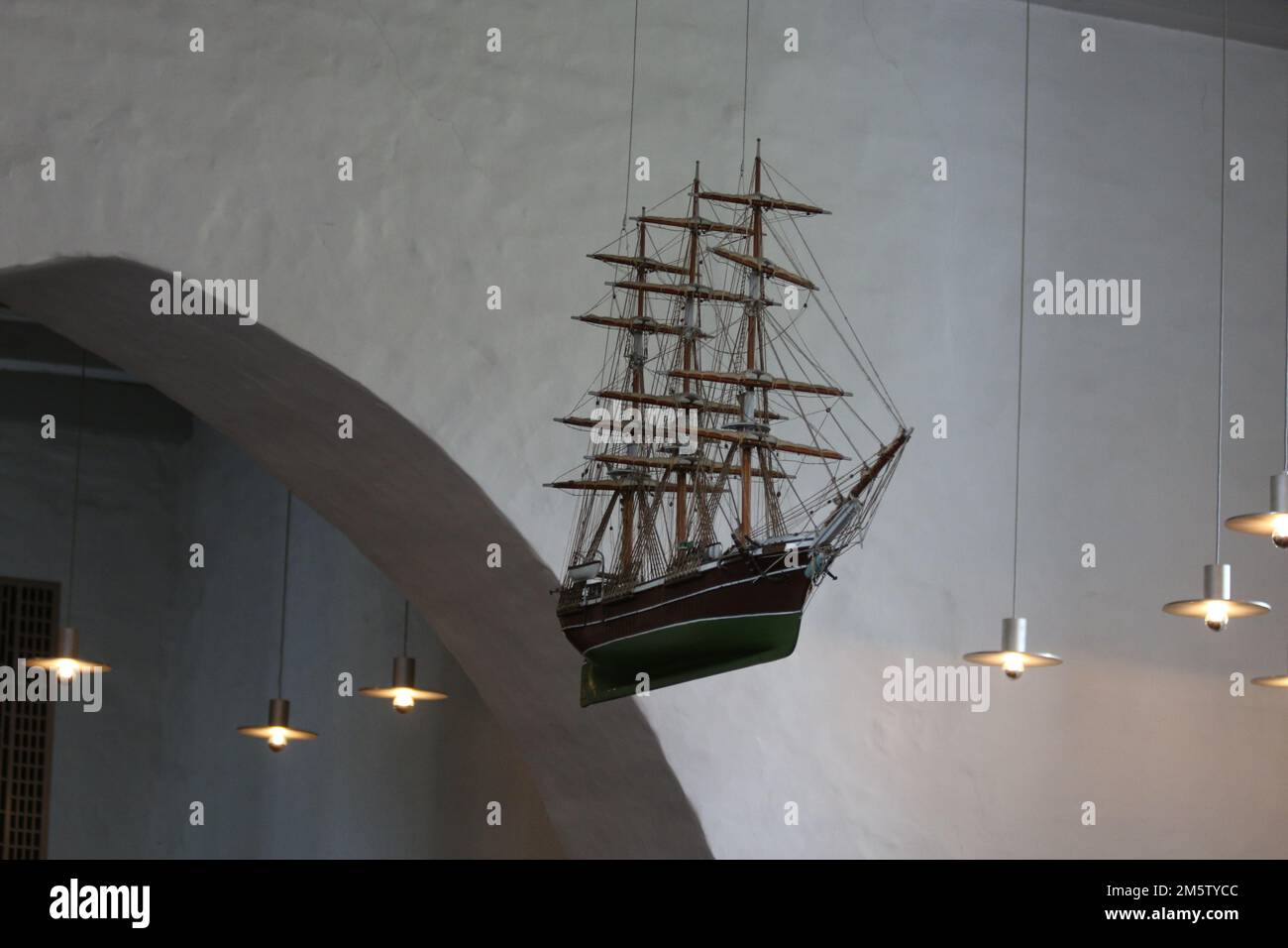 Ship model hanging interior hi-res stock photography and images - Alamy