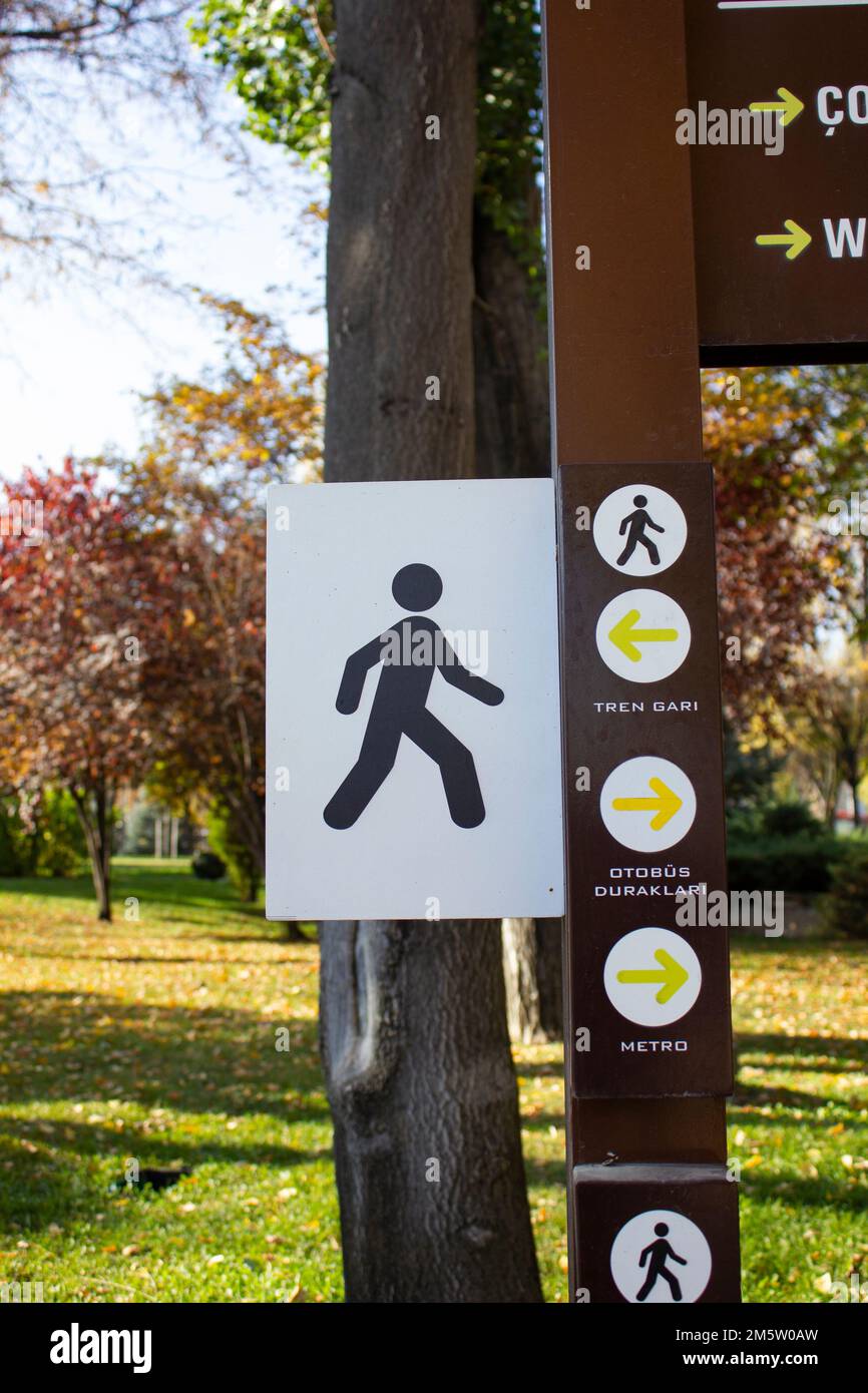 walking man sign Stock Photo - Alamy