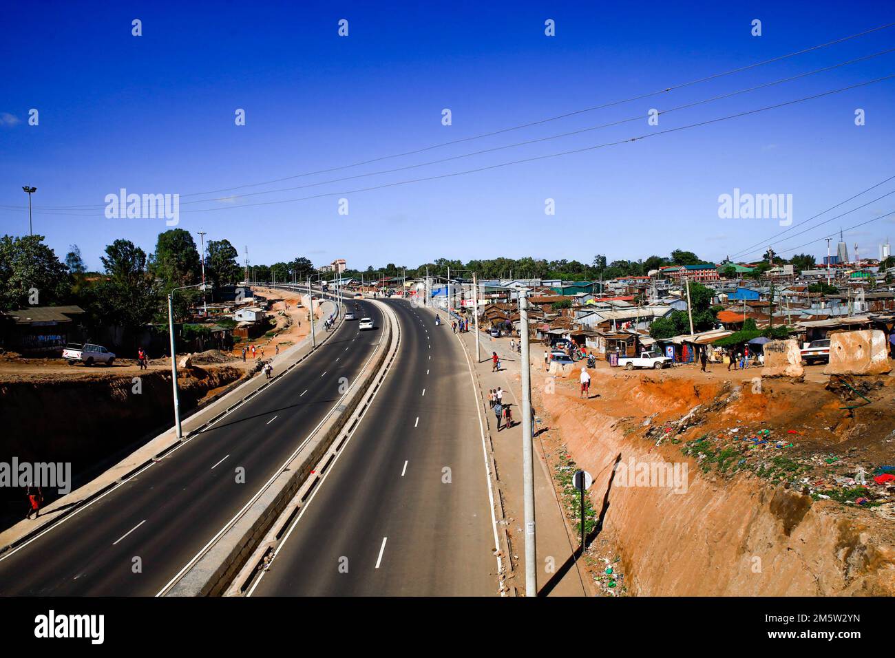Nairobi, Kenya. 30th Dec, 2022. A view of the Kibera-Langata link road ...