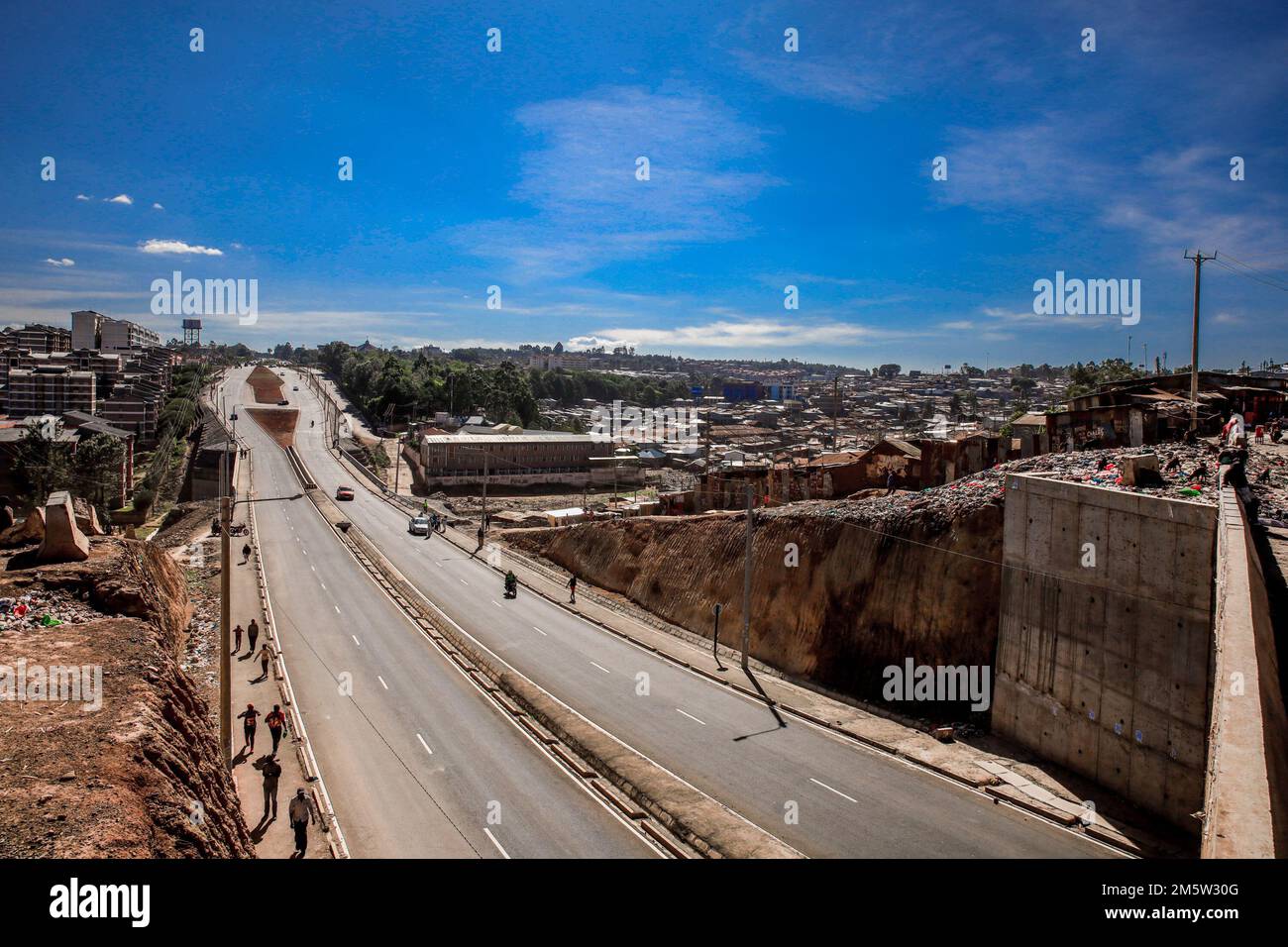 Nairobi, Kenya. 30th Dec, 2022. A view of the Kibera-Langata link road ...