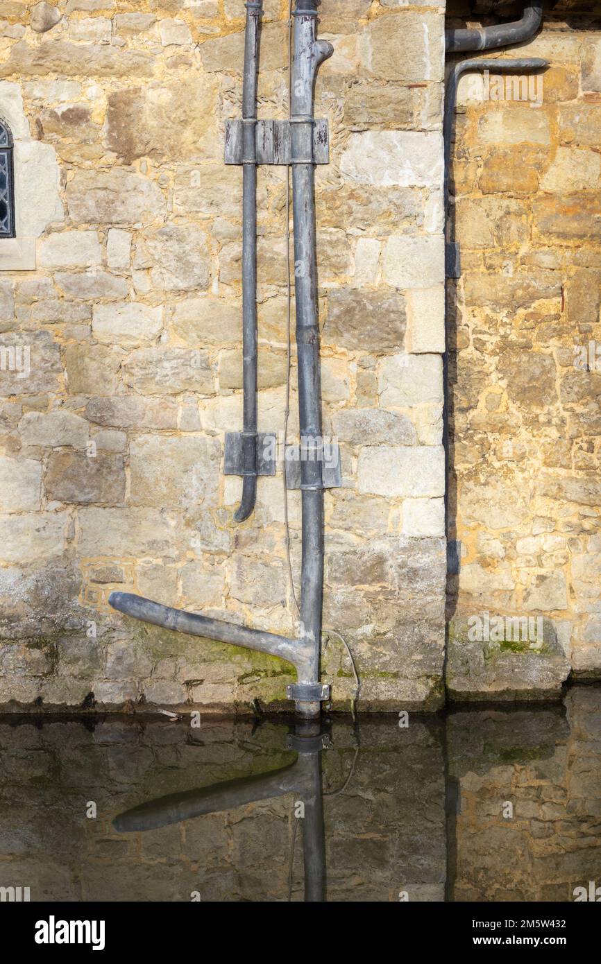 Lead drainage hi-res stock photography and images - Alamy