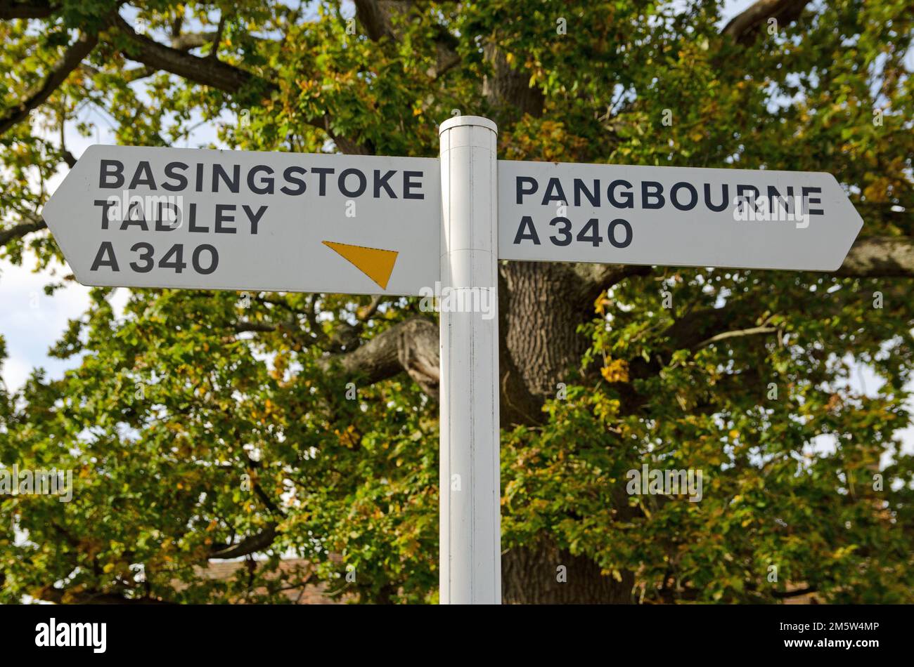 Basingstoke road sign hi-res stock photography and images - Alamy