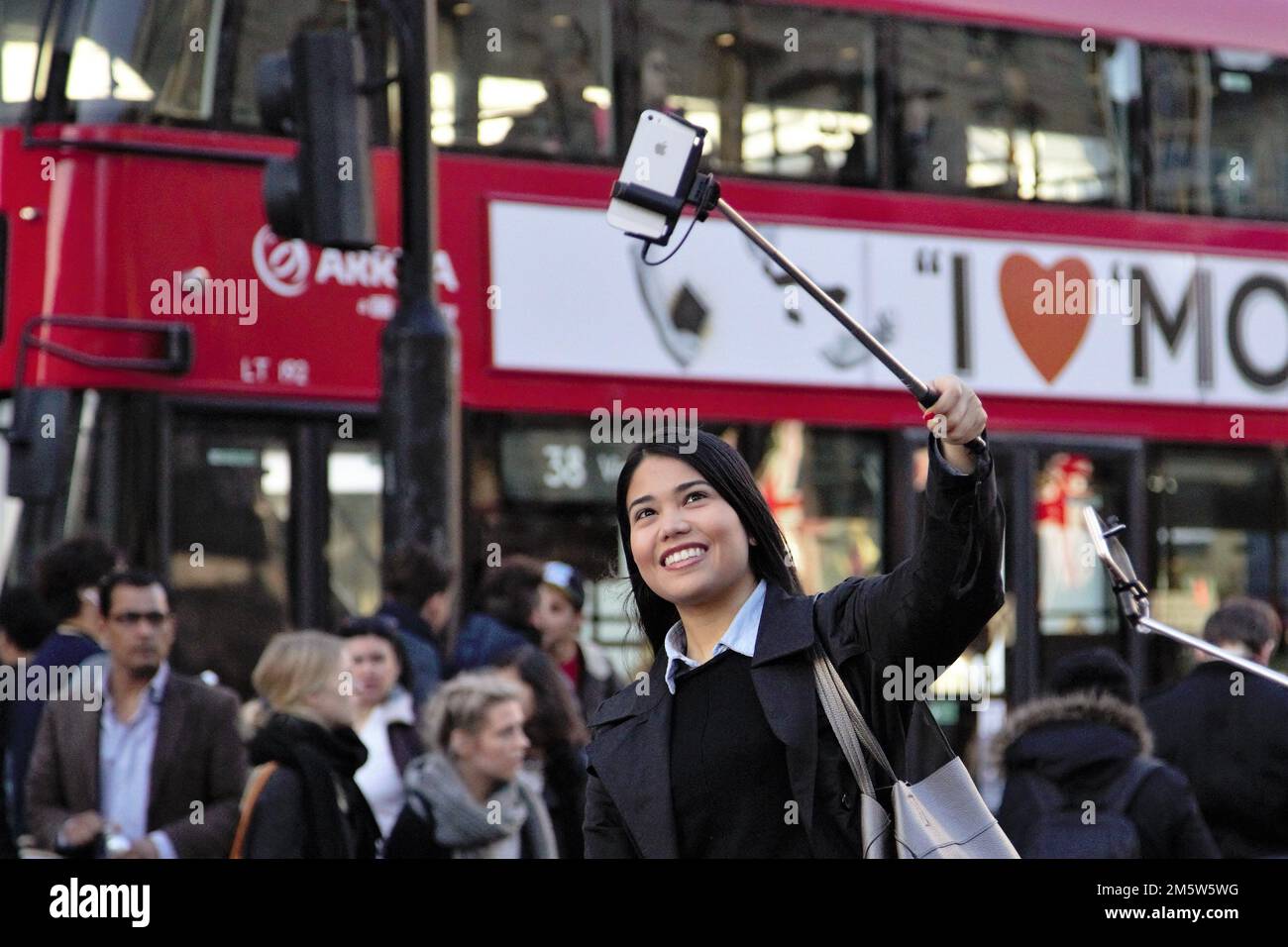 London selfies hi-res stock photography and images - Alamy
