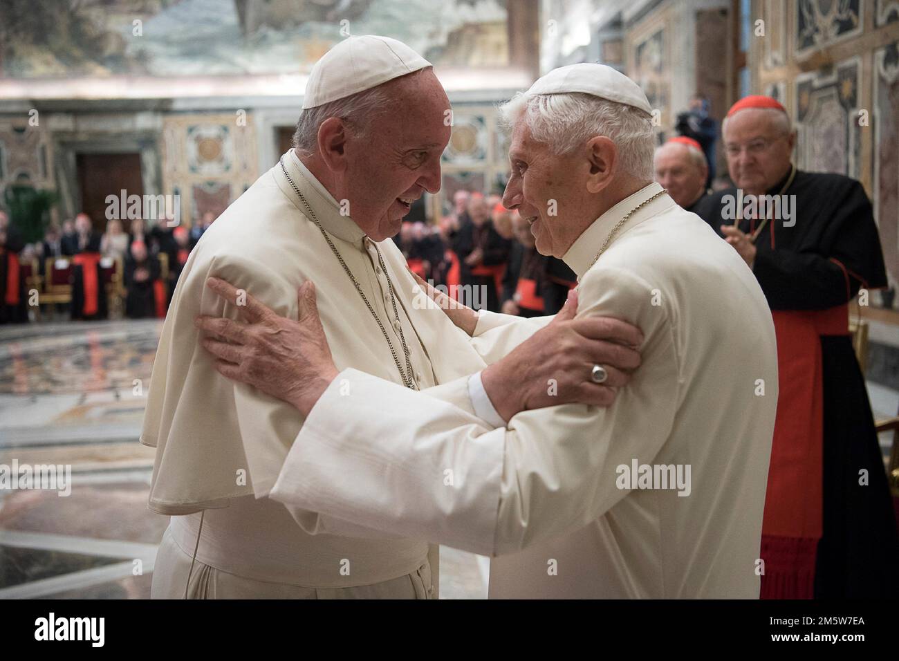 Joseph ratzinger ordination hi-res stock photography and images - Alamy