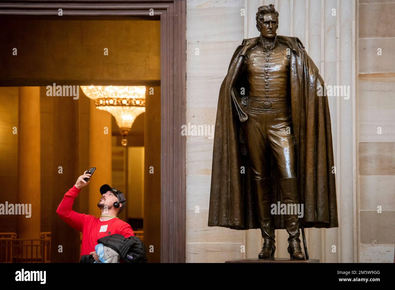 Washington DC, USA. 30th Dec, 2022. A tourist stands near a statue of ...