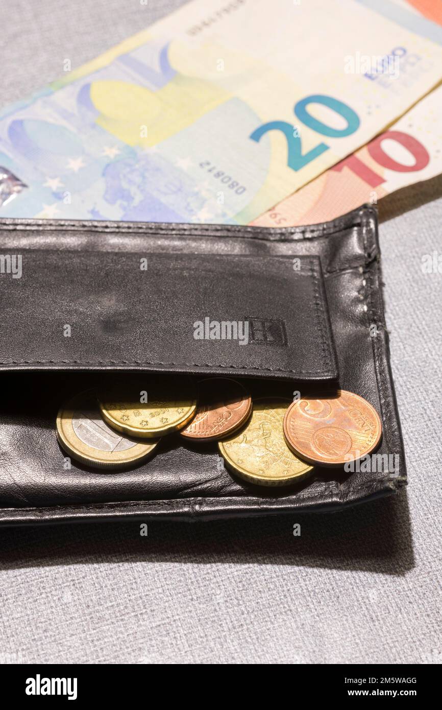 Wallet with coins and notes, euro, Germany Stock Photo - Alamy