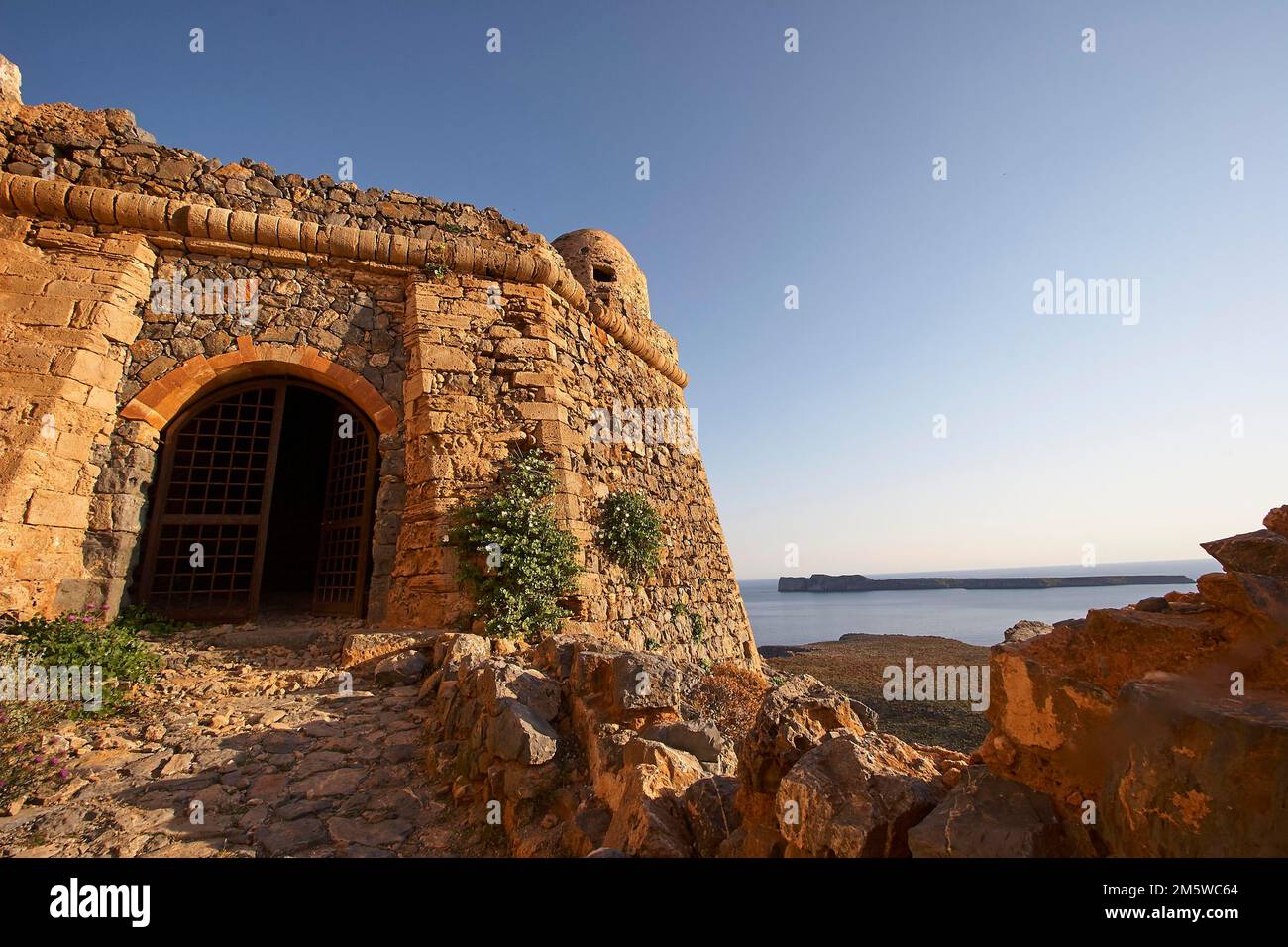 Super wide angle, fortress walls, fortress gate, defence defence tower ...