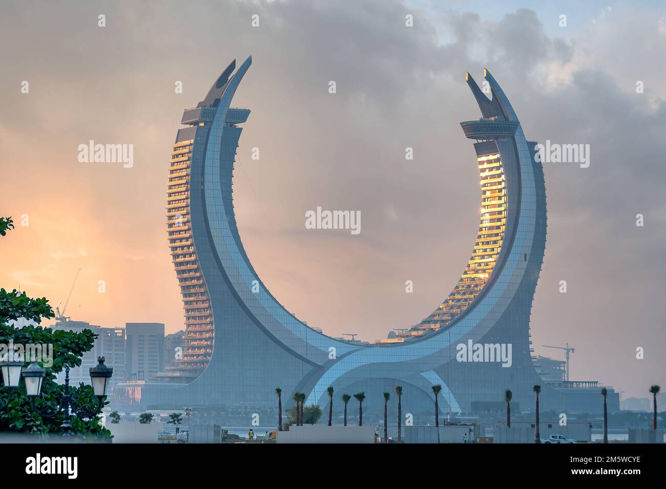 Crescent Tower Katara Hotel Building Lusail Marina Stock Photo - Alamy