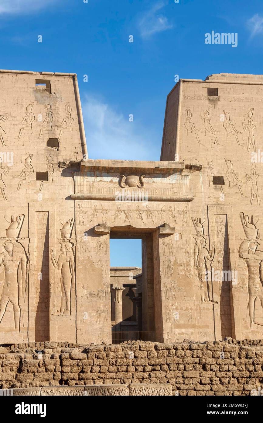 Temple of Edfu, Horus Temple, Edfu, Egypt Stock Photo - Alamy