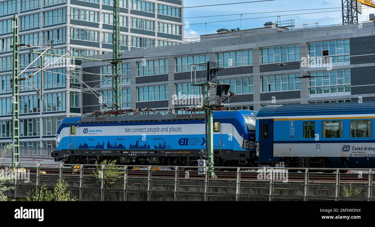 Regional and long-distance trains of Deutsche Bahn, Berlin-Moabit ...