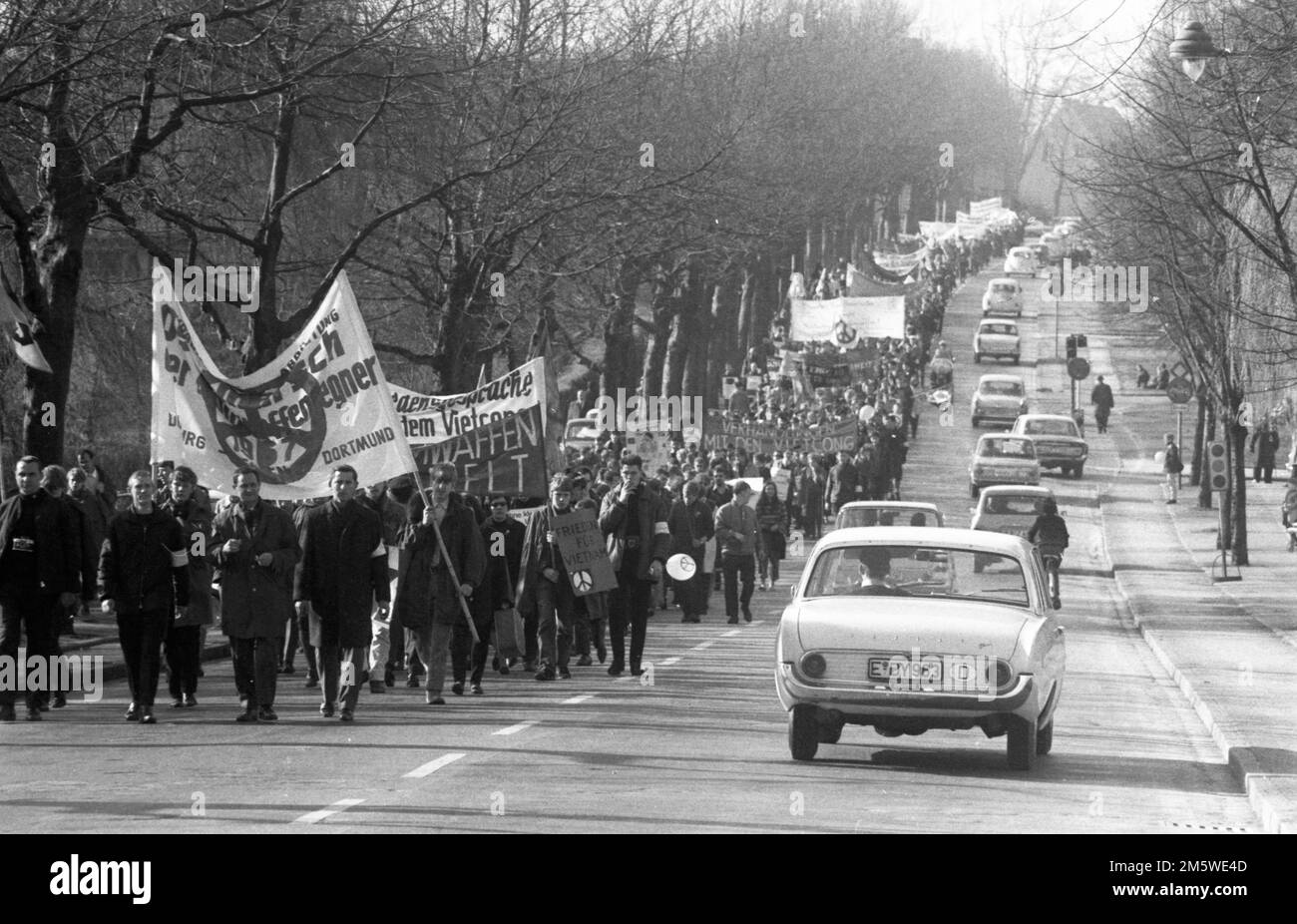 For disarmament and against nuclear weapons in Germany. 1967 in the ...
