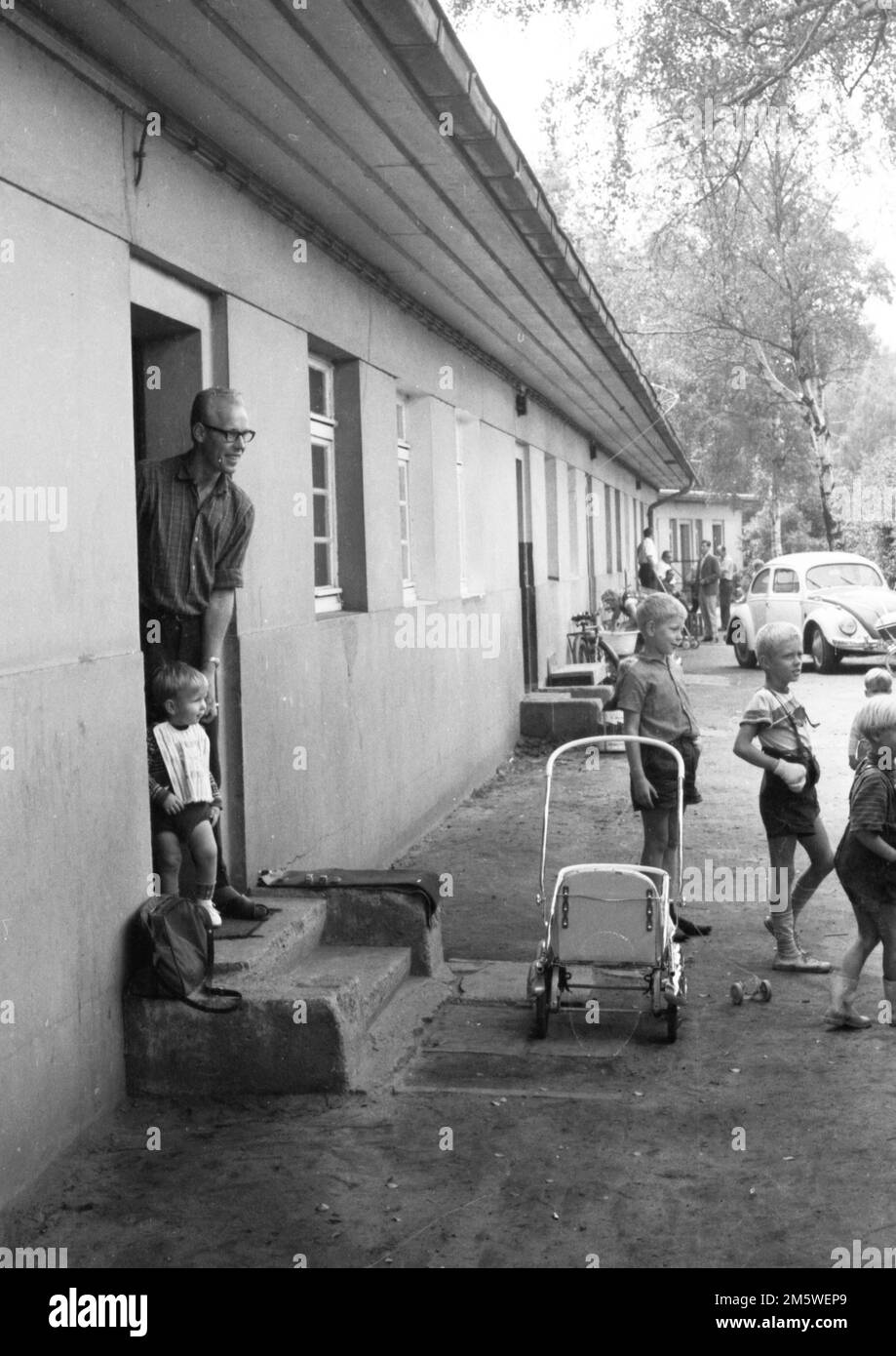 In 1954, there were still numerous precarious flats in barracks and ...
