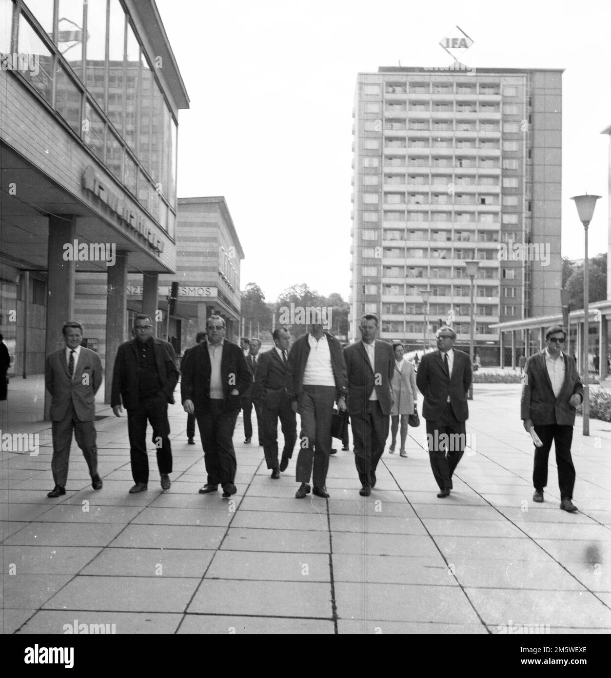 Scenes in Leipzig in 1974, here on 9. 4. 1974 in everyday life in the ...