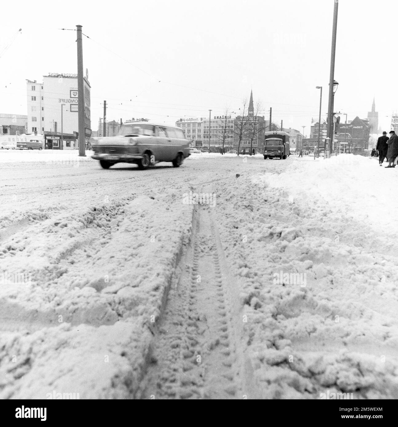 The city of Hanover and the state of Lower Saxony in the 1950s and ...
