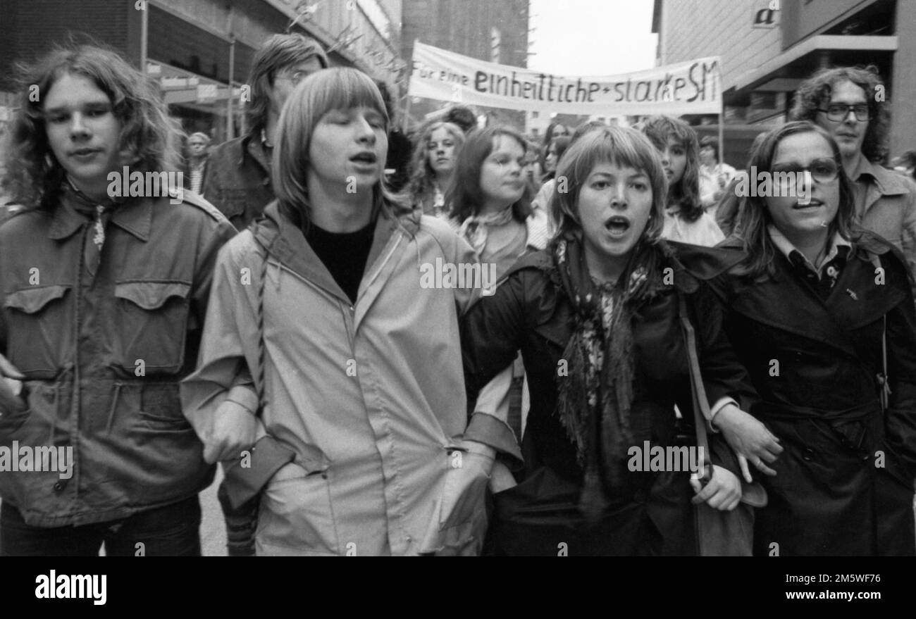 The Schuelermitverantwortung (SMV) campaigned for co-determination of ...