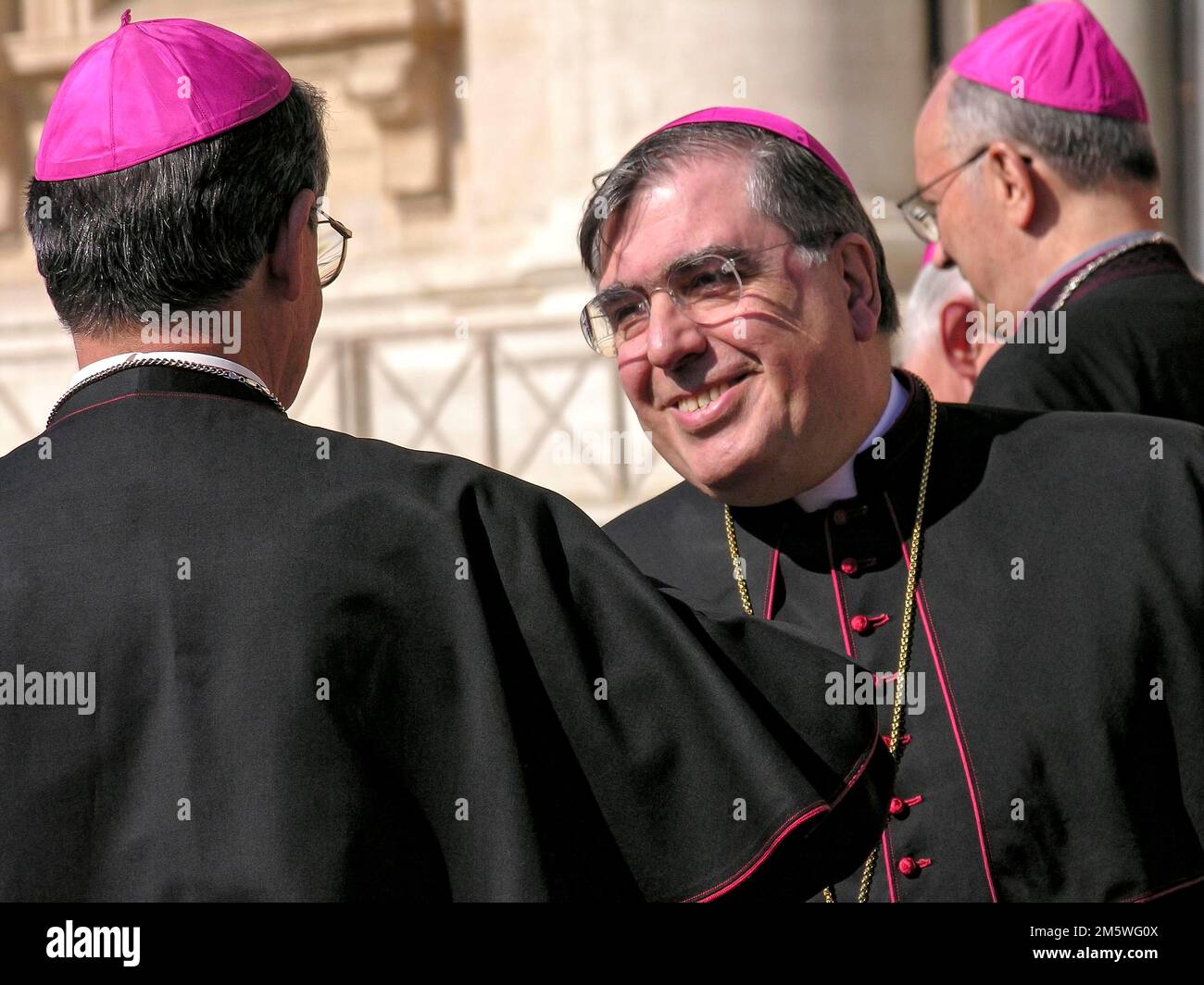 Bishops in conversation, first papal audience, Pope Benedict XVI ...