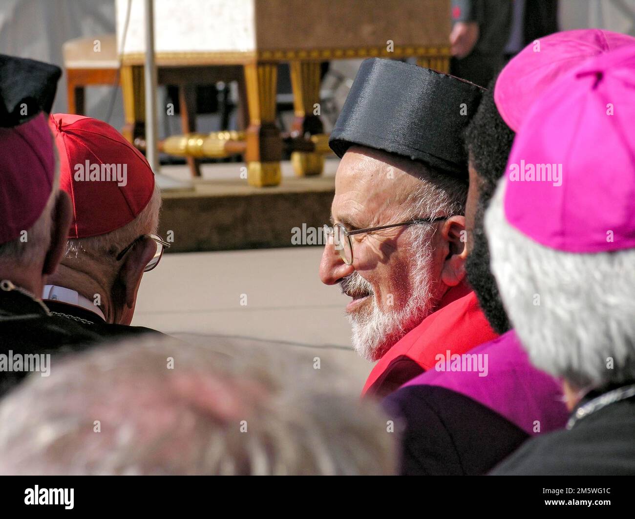 Cardinals in conversation, first papal audience, Pope Benedict XVI ...