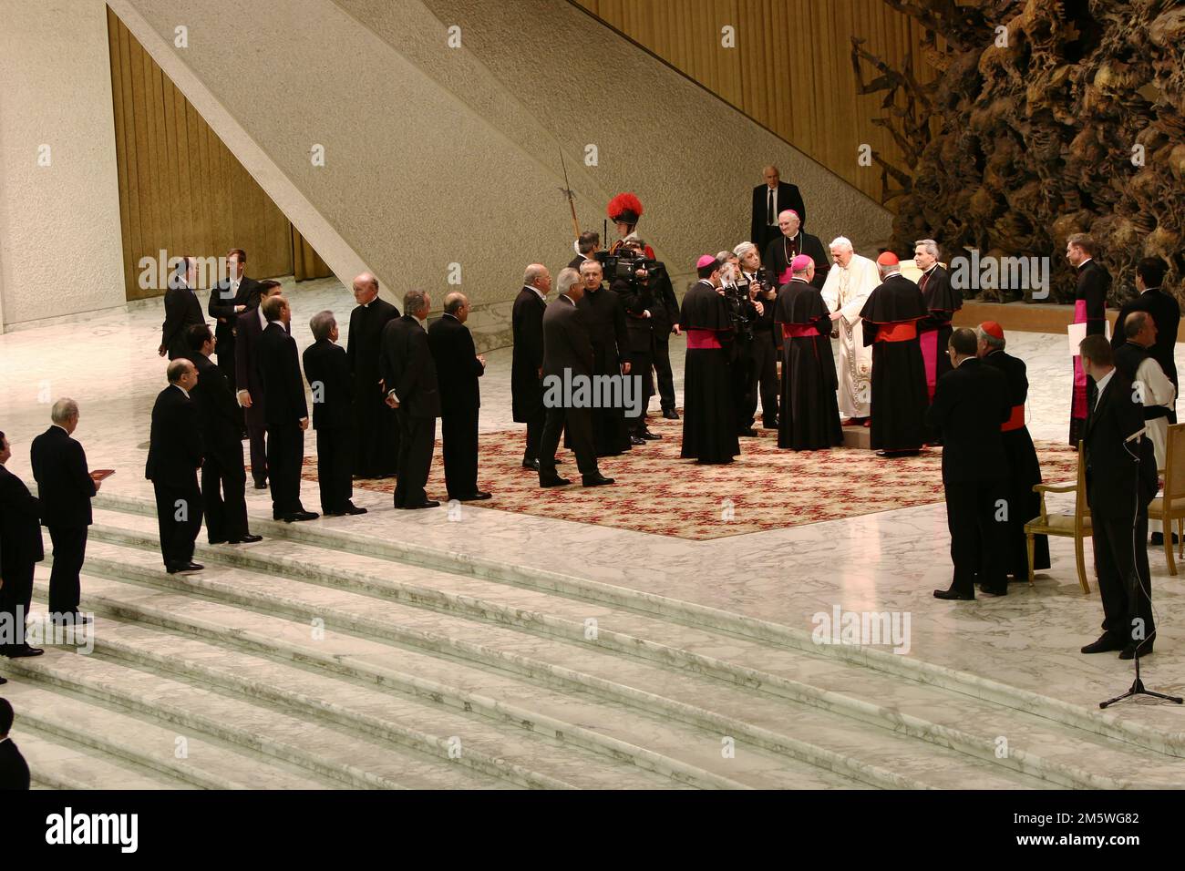 Holiness pope emeritus benedict xvi hi-res stock photography and images ...