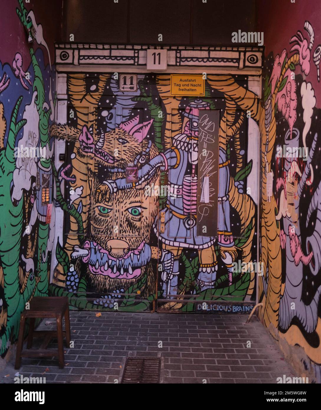 2020 graffiti hi-res stock photography and images - Alamy