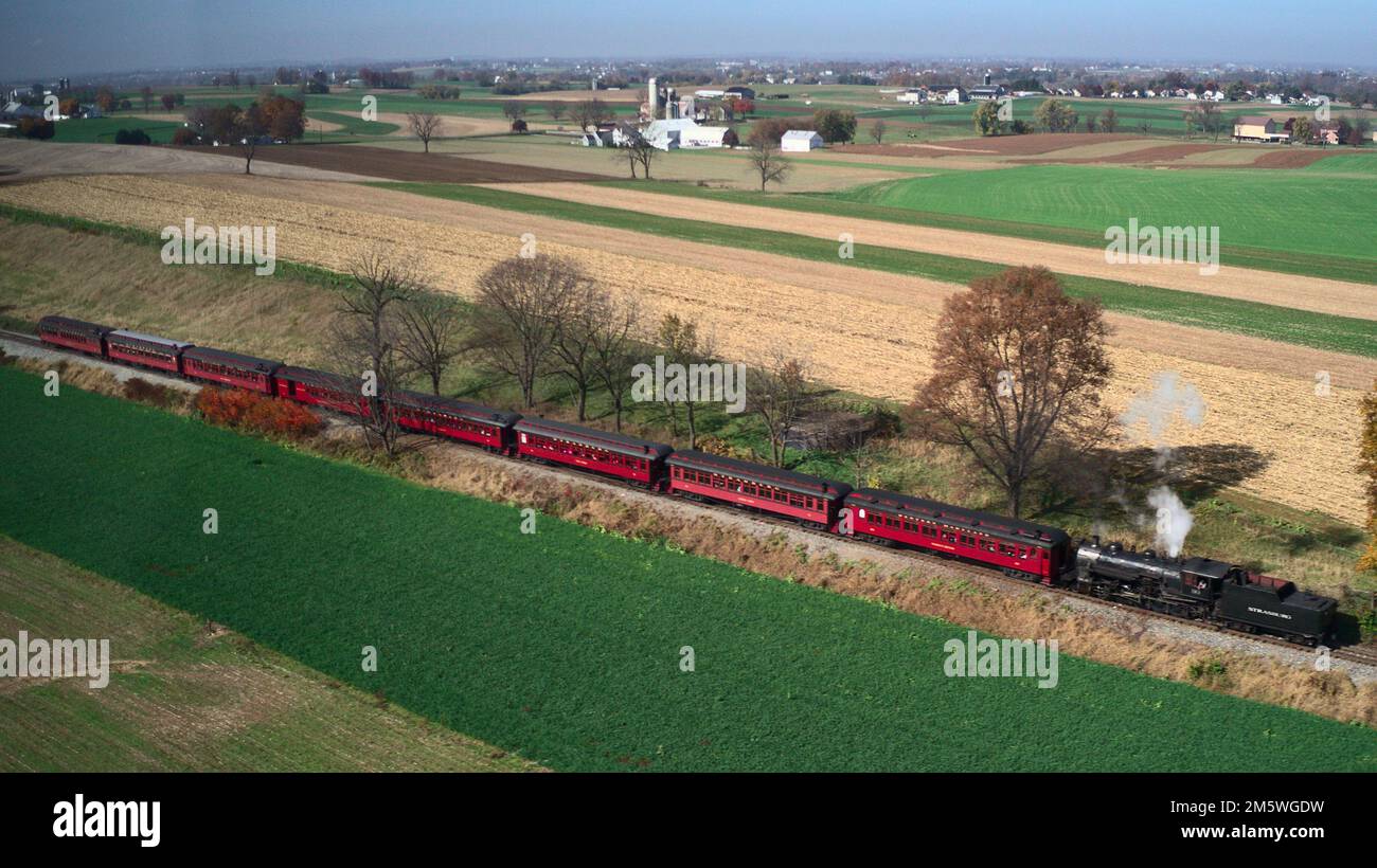 An aerial view of a train passing through the countryside Stock Photo ...