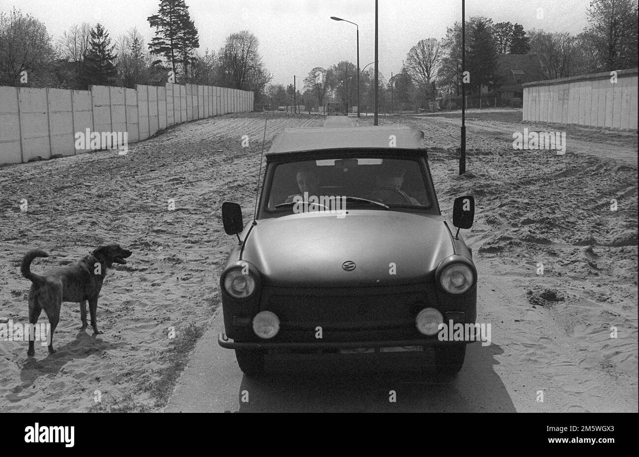 GDR, Berlin, 22, 04. 1990, border strip between the walls near Frohnau ...