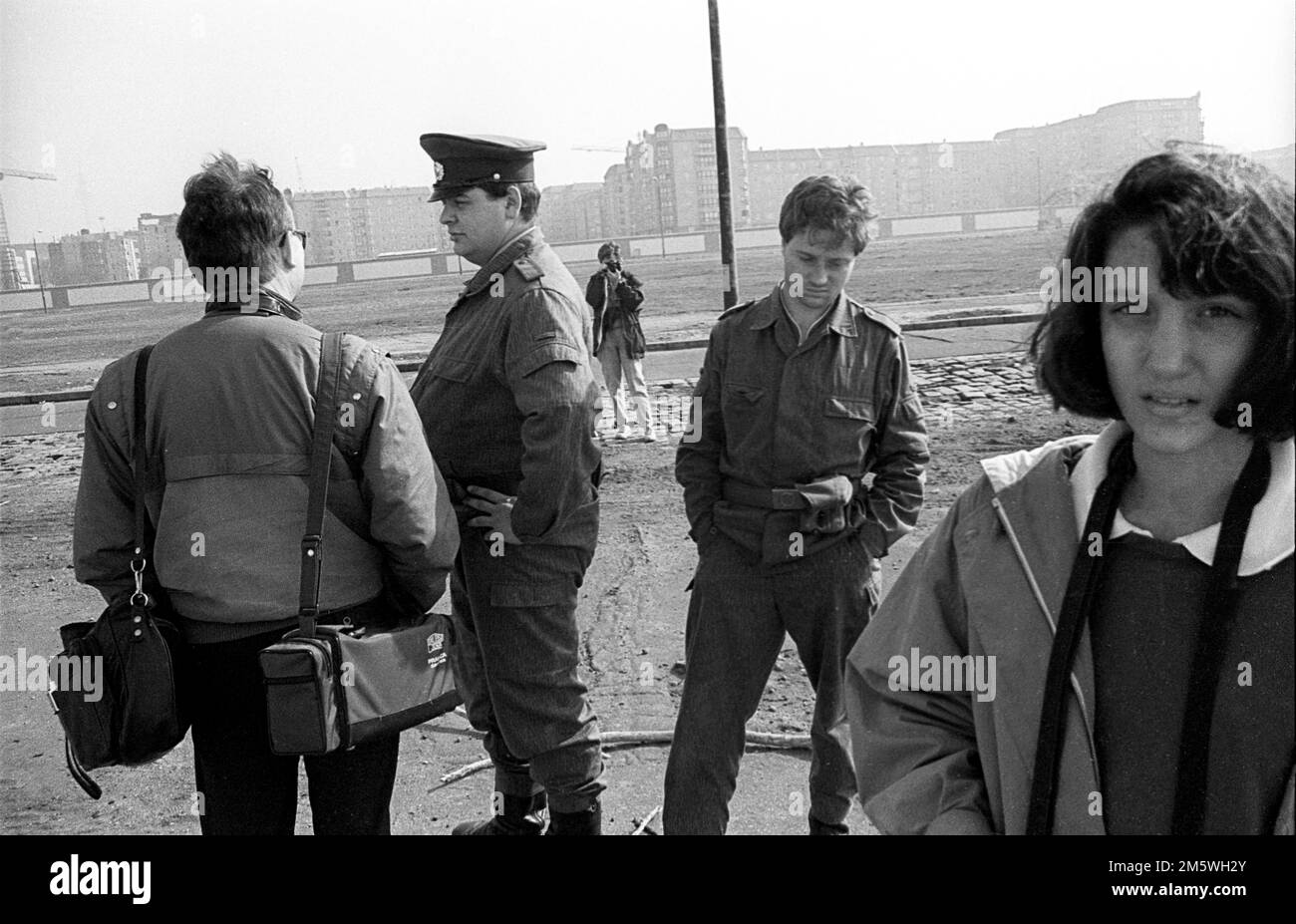 GDR, Berlin, 16. 03. 1990, Wall between Potsdamer Platz and the ...
