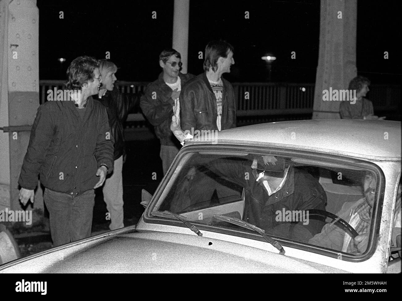 GDR, Berlin, 09. 11. 1989, opening of the Berlin Wall, Bornholmer ...