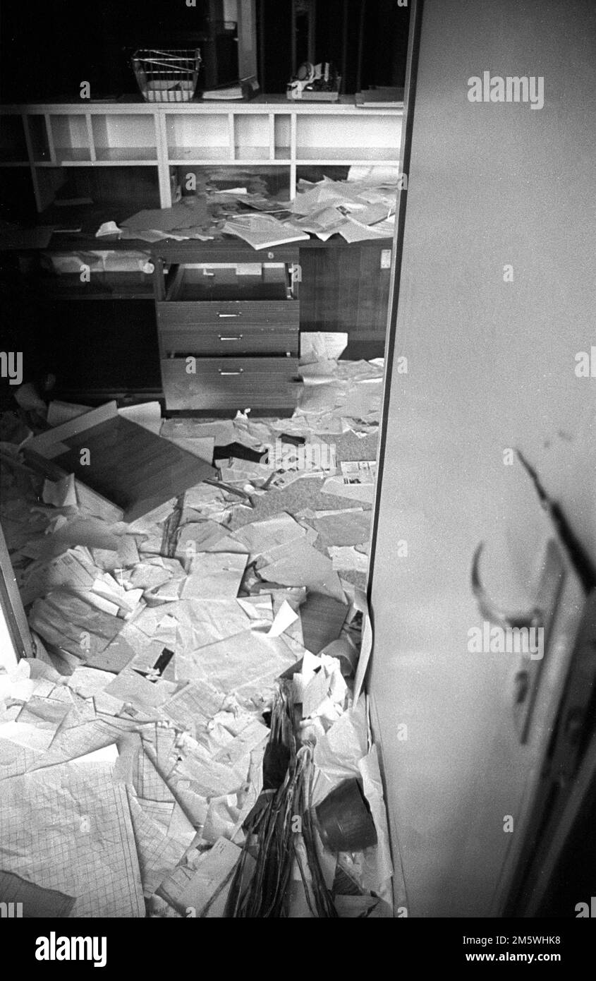 1990 office hi-res stock photography and images - Alamy