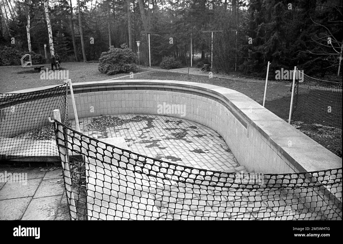 GDR, Bernau, 29. 01. 1990, Waldsiedlung, former government housing ...