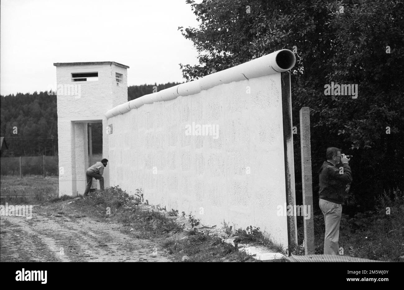 Germany, Moedlareuth, 18. 08. 1991, watchtower, wall, in the former ...