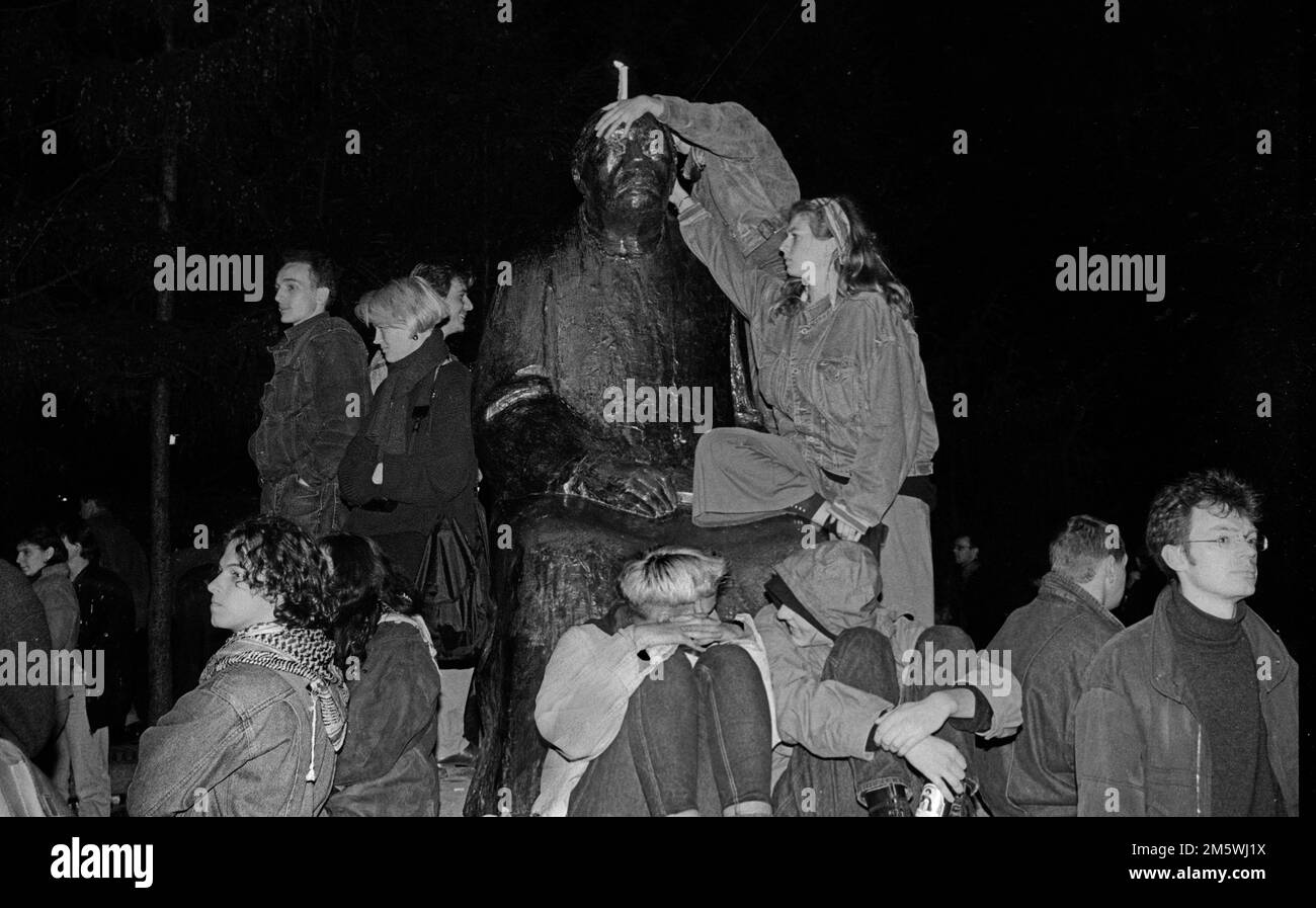 GDR, Berlin, 02. 10. 1990, alternative celebration on the eve of ...