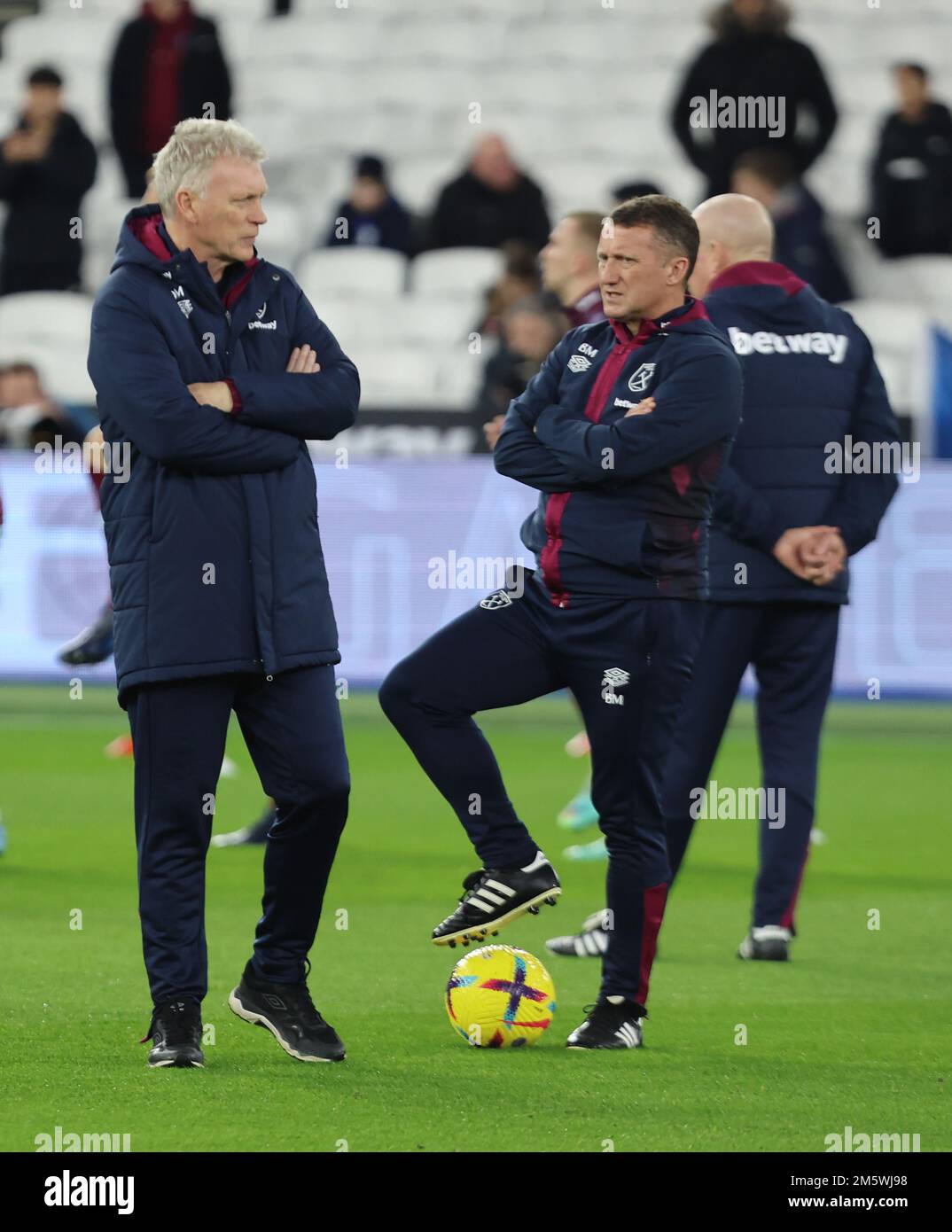 London ENGLAND - December 30 L-R West Ham United manager David Moyes ...